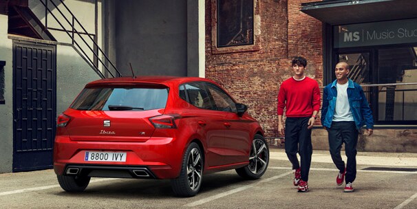Un minivan : SEAT Alhambra, le MPV 7 places pour les familles | SEAT